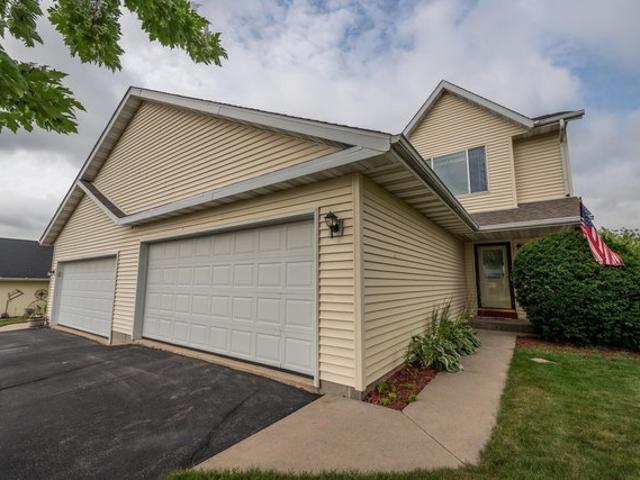 1116 Autumn Dr Unit 1116, West Bend, WI 53090
