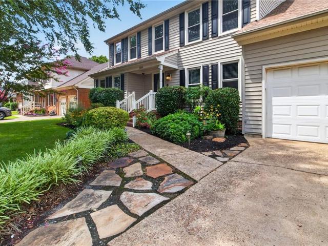 1116 Belvoir LN