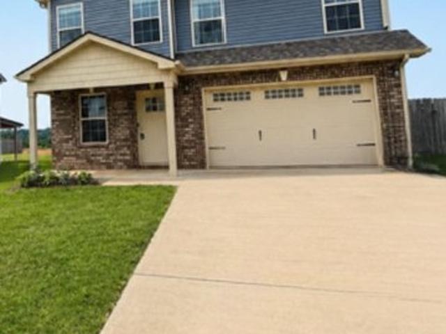 1116 Cardinal Creek Dr, Clarksville, TN 37040