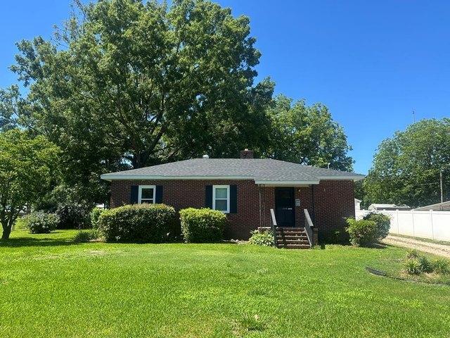 1116 Cornelia Cir, Greenwood, SC 29646