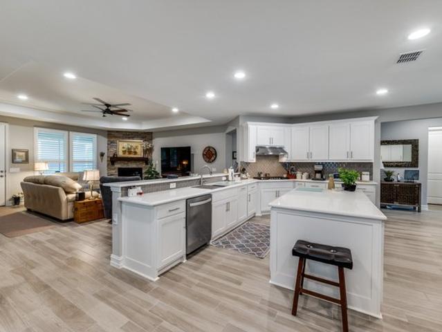 1116 Cornerstone Dr, Little Elm, TX 76227