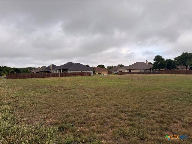 1116 Creekside Pond