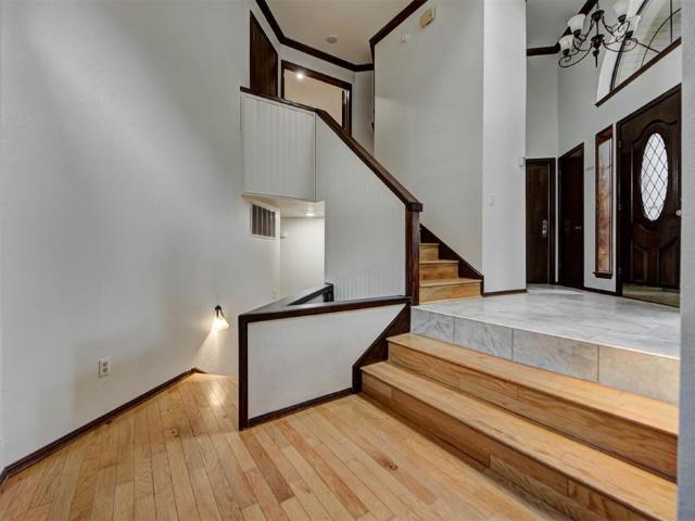 1116 Fountain Gate Court