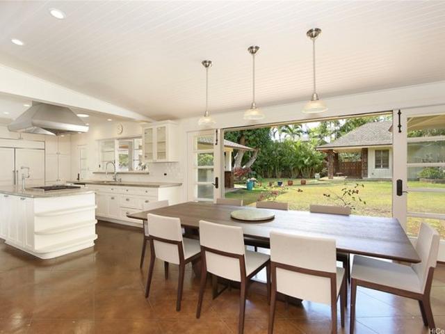 1116 Kealaolu Ave, Honolulu, HI 96816