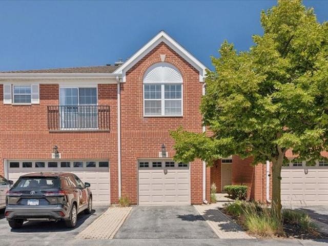1116 Kensington Dr Unit 21A1, Northbrook, IL 60062