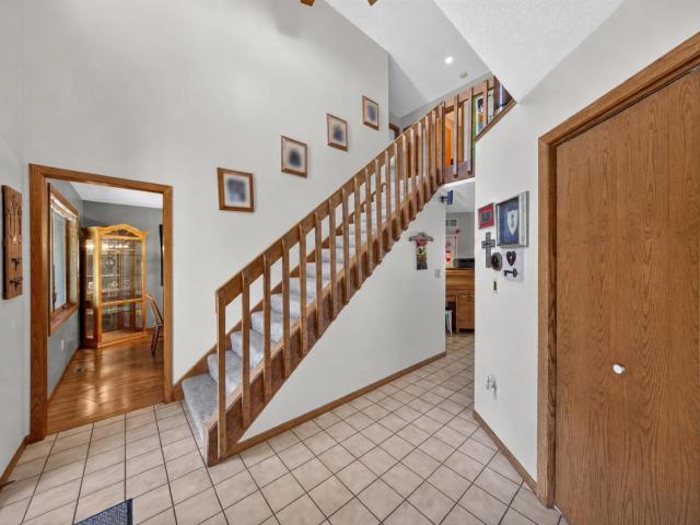 1116 Knoll Court NW
