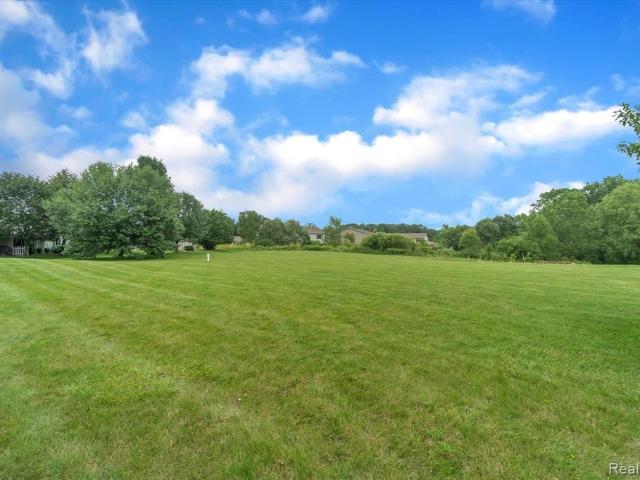1116 lakeview circle