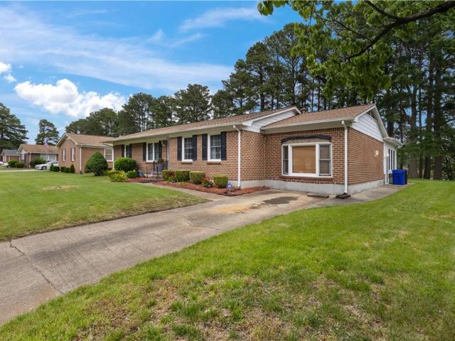 1116 Lakeview DR