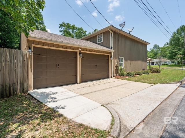 1116 Linlen Avenue