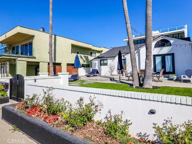 1116 Pacific Coast Hwy, Huntington Beach, CA 92648 | MLS #OC24183 | Compass
