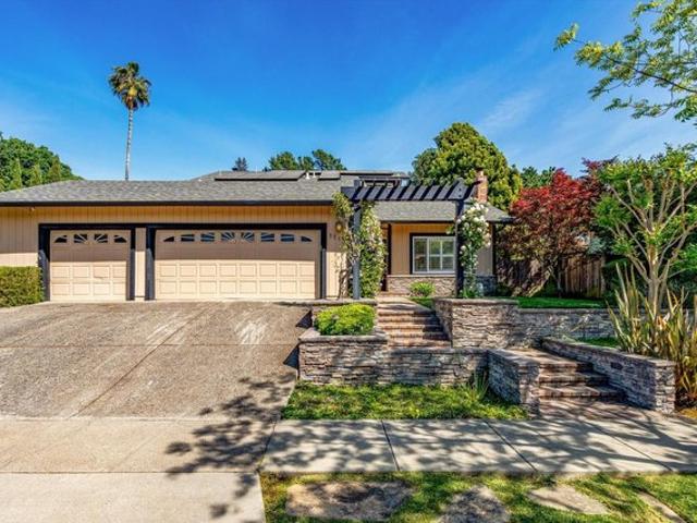 1116 Pinewood Dr, Napa, CA 94558