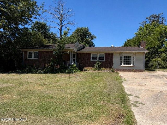 1116 Riverside Cir, Spring Lake, NC 28390