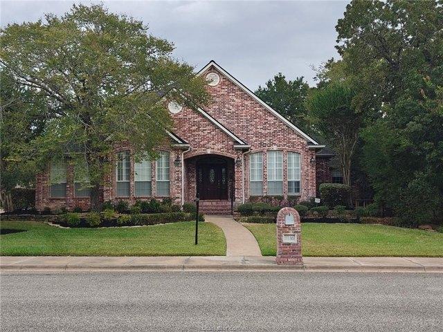 1116 Royal Adelade Dr, College Station, TX 77845