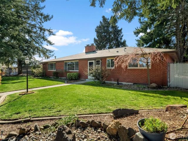 1116 S Woodlawn Street