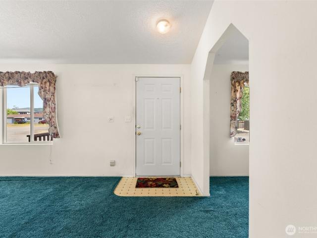 1116 Second Street W
