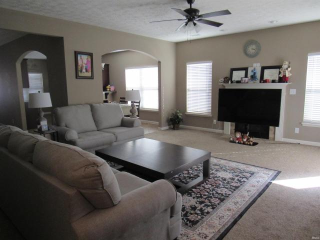 1116 Spring Hill Dr, Kokomo, IN 46902 | MLS #202605
