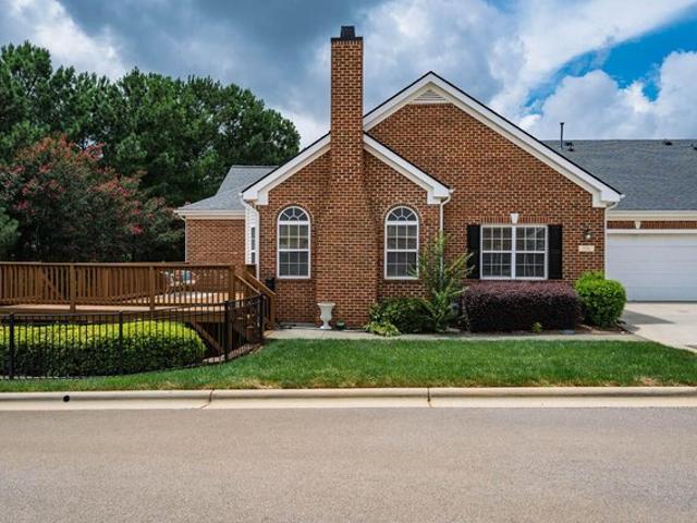1116 Thistle Briar Pl, Cary, NC 27511