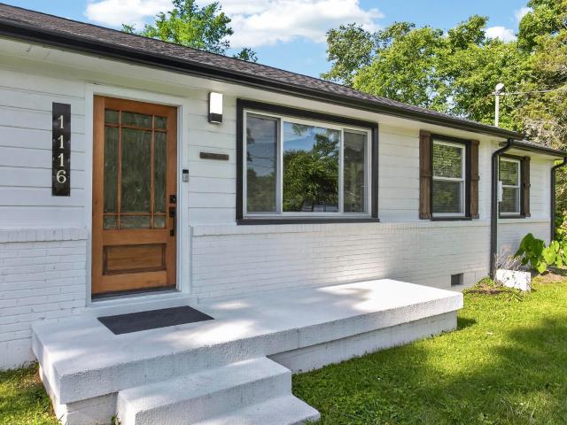 1116 Westchester Dr
