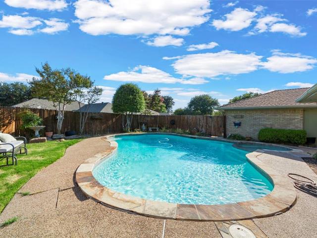 1116 Windsong Trail