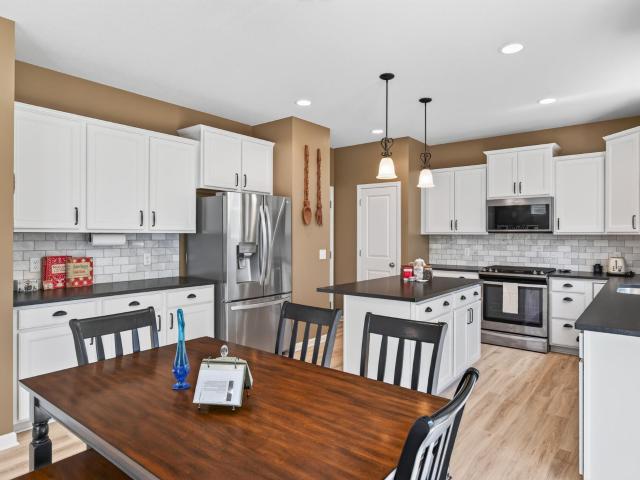 11175 Black Oaks Court N