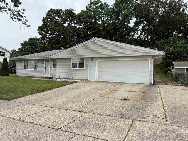 1117 N Grant Ave, Janesville, WI 53548