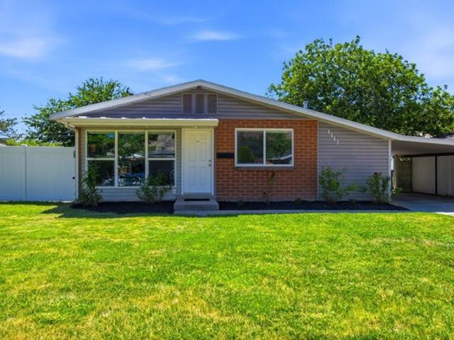 1117 N Nocturne Dr W, Salt Lake City, UT 84116
