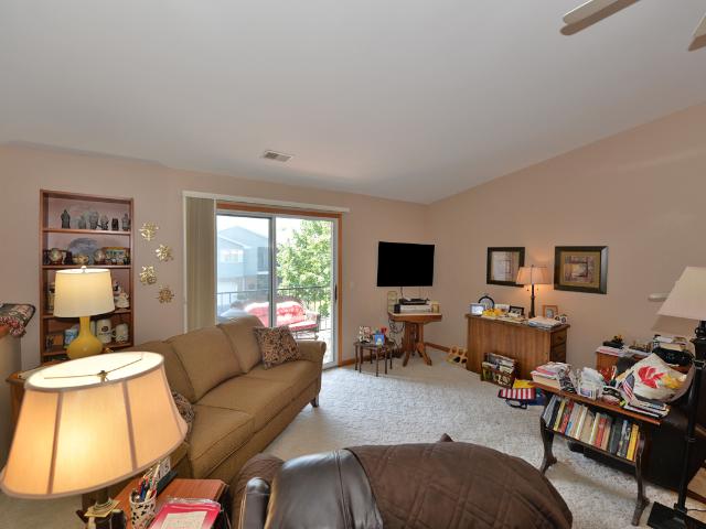 1117 N Sunnyslope Dr, Unit 202