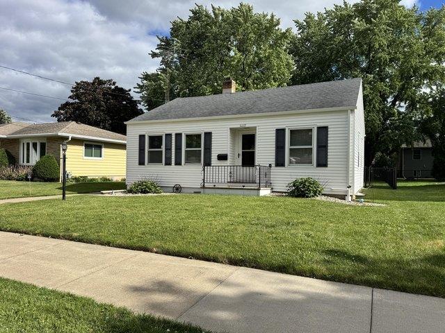 1117 Adams Ave, Oshkosh, WI 54902