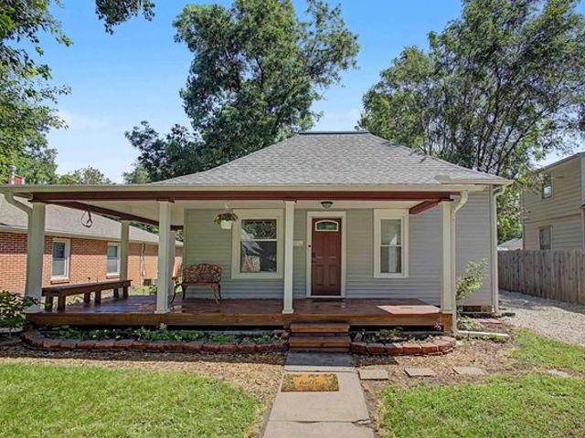 1117 Colorado St, Manhattan, KS 66502