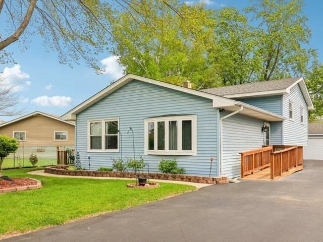 1117 Crescent Ct, Round Lake Beach, IL 60073