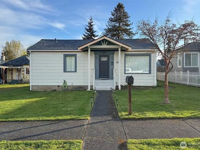 1117 E 4th St, Port Angeles, WA 98362