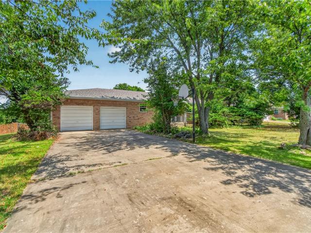 1117 E Ridgeway Drive