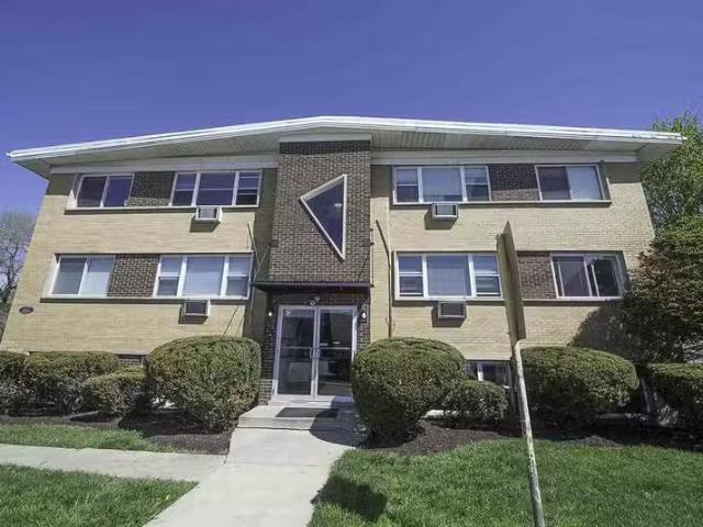 1117 East Roosevelt 16 1117 East Roosevelt