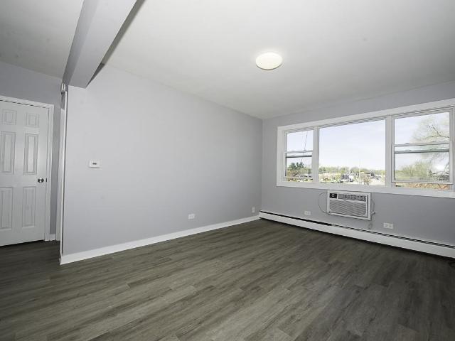 1117 East Roosevelt 1 Bedroom Apartment for Rent at 1117 E Roosevelt Rd, Wheaton, IL 60187