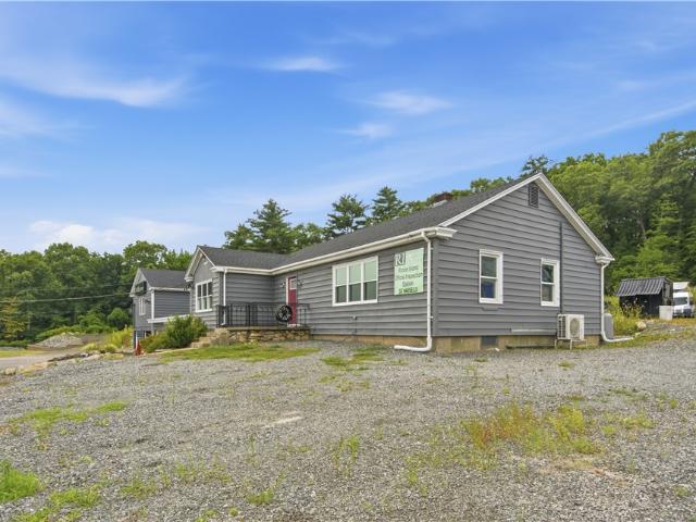 1117 Eddie Dowling Highway