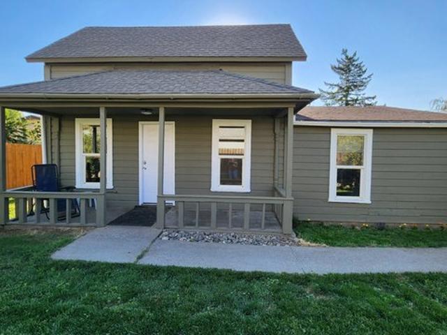 1117 Shearer St, The Dalles, OR 97058