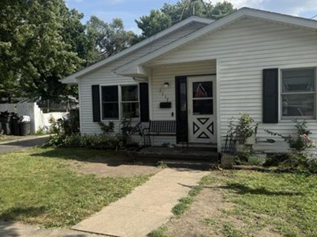 1117 W Hill St, Urbana, IL 61801