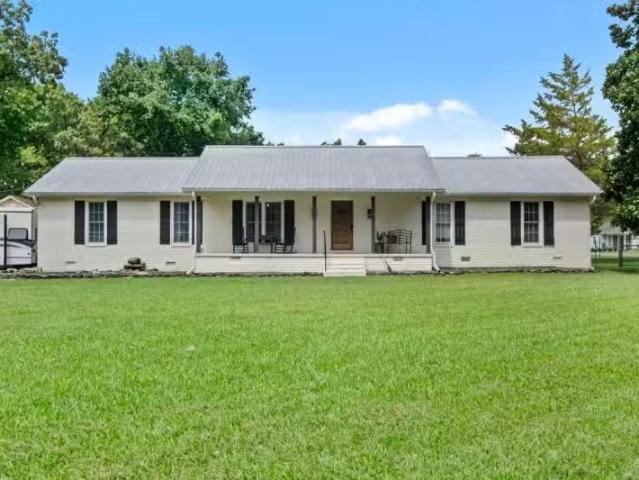 1117 W MAIN ST, AUSTIN, AR 72007 Single Family Residence For S.