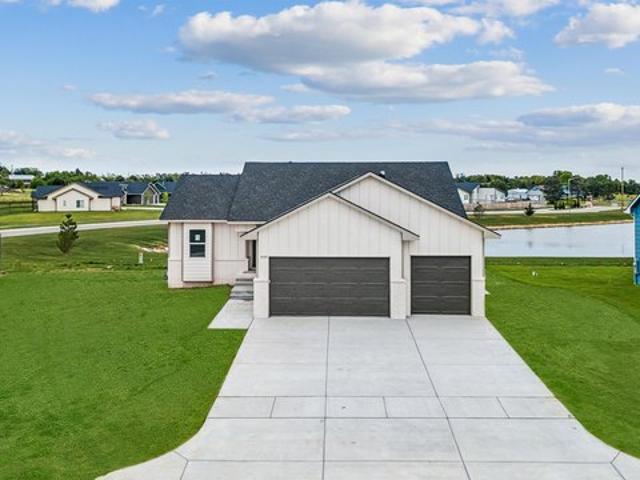 1117 W Trek Cir, Goddard, KS 67052