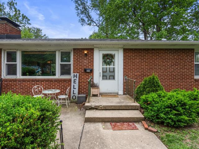1117 W Union Street