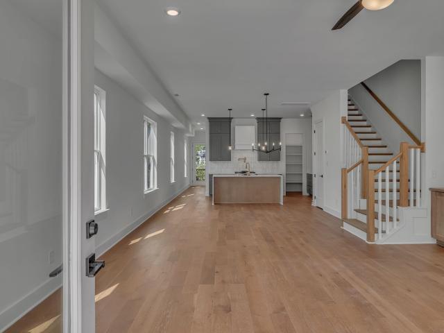 1117B 38th Ave N