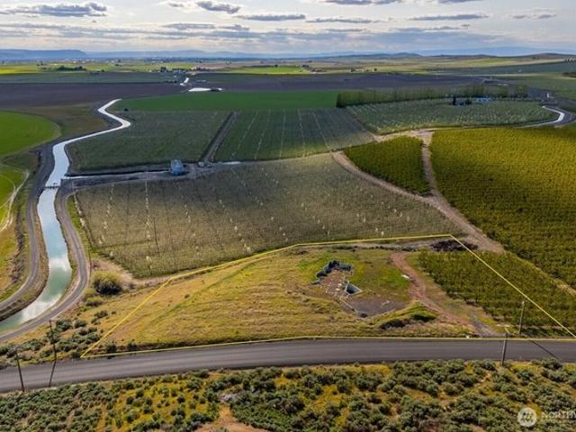 11186 Road C SE, Othello, WA 99344