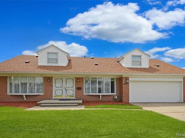 11188 Nancy Dr, Warren, MI 48093