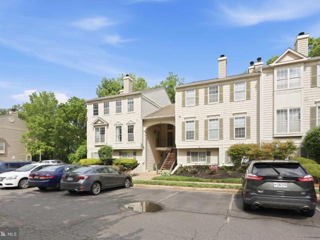 11188 Rienzi Pl, Unit 201, Manassas, VA 20109 | MLS #VAPW2118 | Compass