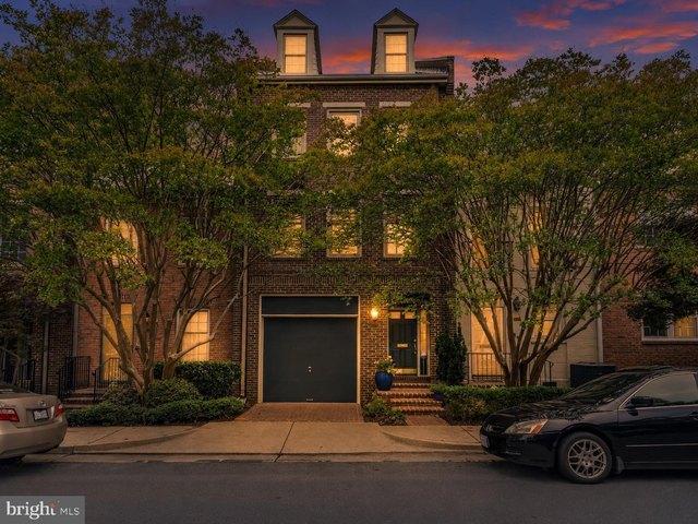 1118 N Pitt St, Alexandria, VA 22314