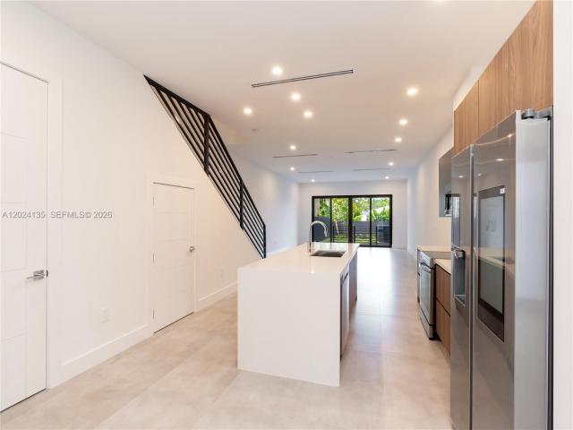 1118 NE 10th Ave, Fort Lauderdale, US, FL