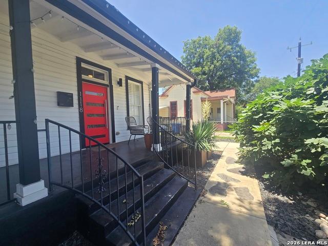 1118 Nolan St