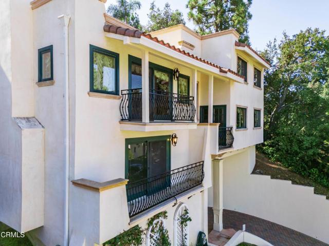 1118 Oberlin Dr, Glendale, CA 91205 | MLS #P1 27025