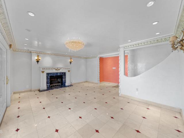 1118 Oberlin Drive