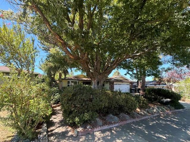 1118 Augusta Way, Roseville, CA 95661